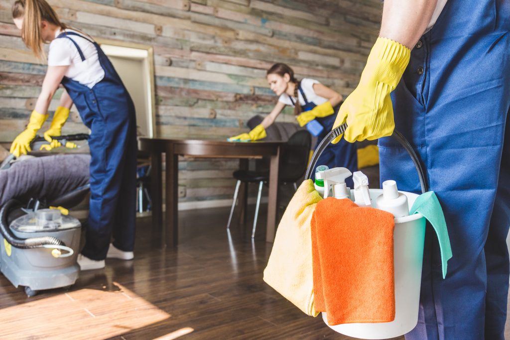 5 Reasons Why You Need To Hire A Home Cleaning Company - ACTIVE MY HOME